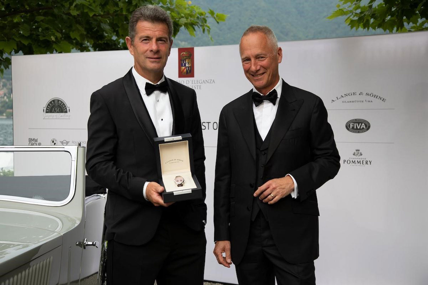 A. Lange & Söhne stiftet handgraviertes Einzelstück für besonderen ...