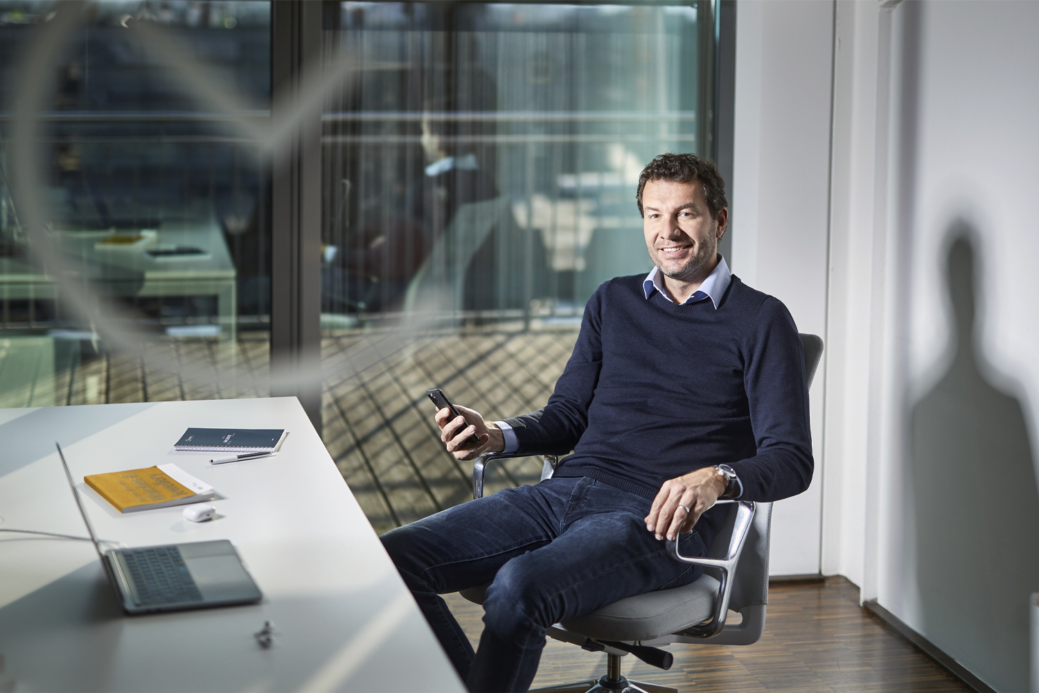 INTERVIEW: Chrono24-CEO Tim Stracke: „Der Markt für gehypte Luxusuhren ...